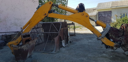 Катта тракторлар , пресс оппарат , погрузчик