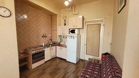 Продаётся 1комнатная метро Буюк ипак йули.