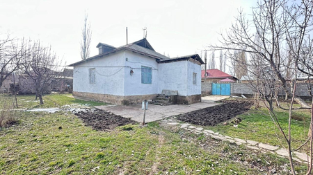 Уй сотилади Бустонлиқ тумани Янгиауил қишлоғи