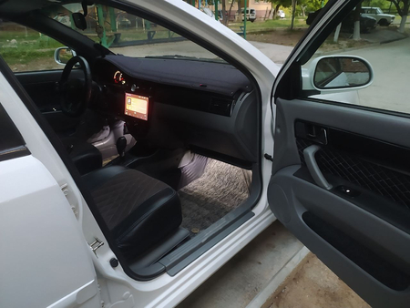 Lacetti Chevrolet sotiladi. 2010 1.8 avtamat.