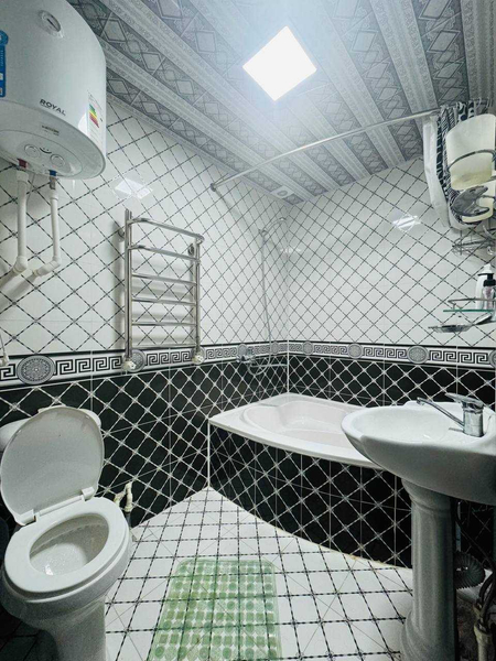 2 xonali 60m2 1-qavat. 4 qavatli yangi gishtli dom sotiladi.