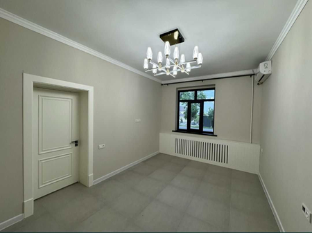 Сдается Офисное помещение 195 м² на Яккасарайском районе (J2667)