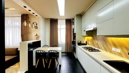 Продаётся  шикарная квартира ЖК Дархан 4/4/8. 165м²