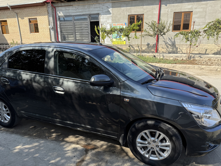 Продам автомашину кобалт