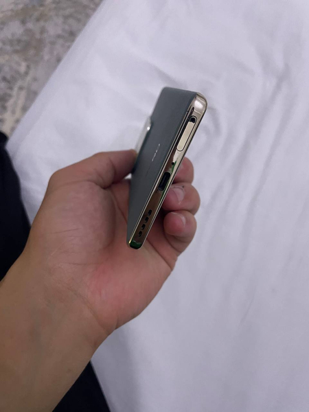 Infinix zero 30 256gb yashil rangi holati zor
