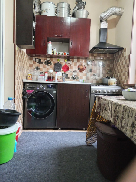 1²/1/4 (1-й этаж, кирпич). Спутник-4, (Сергели). Метро 