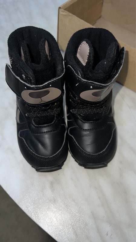 Кроссовки adidas оригинал, 23,5 размер