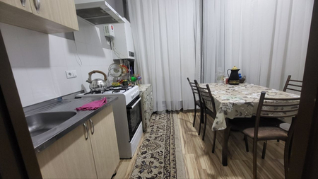 Sergili 6a 2 xona 400$