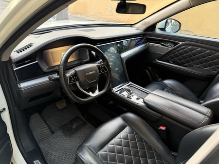 Nissan Vinuchia 2022 toza kraska