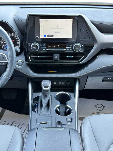 Highlander Hybrid Nardo grey / 2023 /