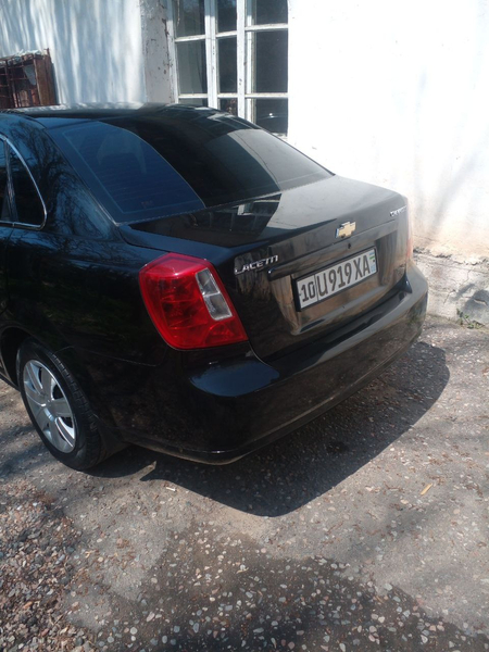 Lacetti sotiladi 2010 yil