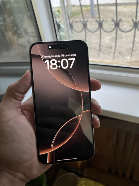 iPhone 15 Pro Max 256 Natural Titanium акб 93%