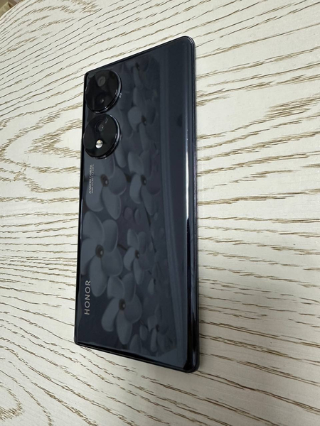 Срочно придётся honor 70 в отличном состоянии