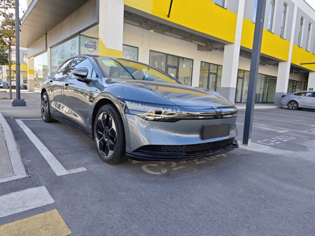 Zeekr 007 dual motor AWD 3.5sek