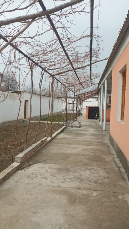 Xovli uy Sotiladi