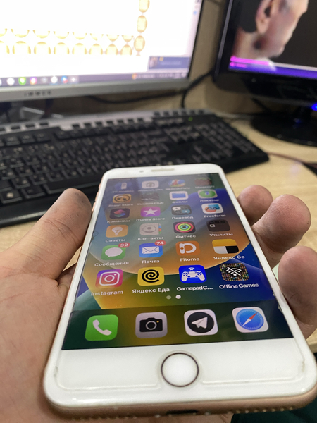 Iphone 8 + plus 64 sotladi kor dok bor