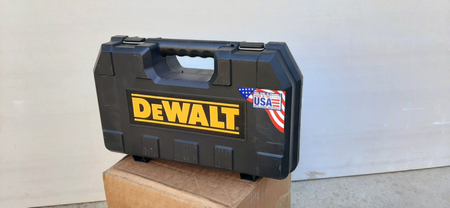 DeWALT impact 887D2