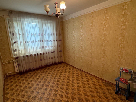 СРОЧНО..!3 хоналик кв сотилади. Меморлар 13 а. Ширин автосалон оркаси.