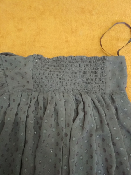 Продам платье на девочку подростка. H&M