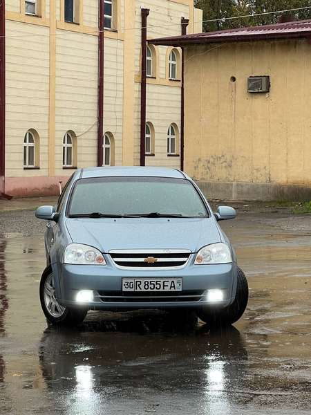 Шевроле лассети 1.8