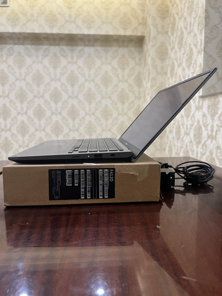 Asus vivobook 14