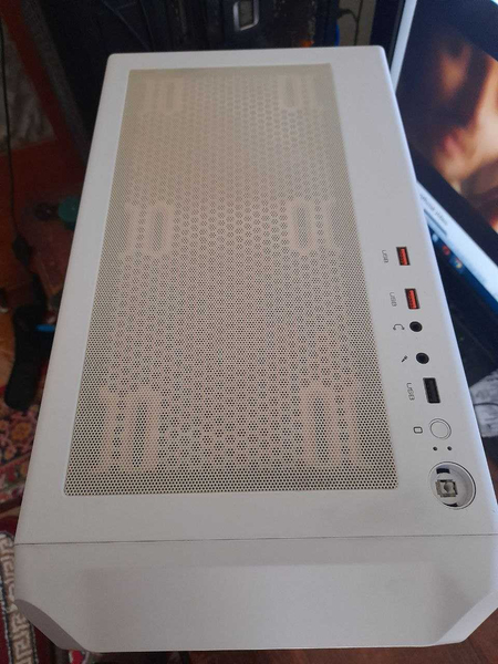Продам корпус Cougar Archon 2