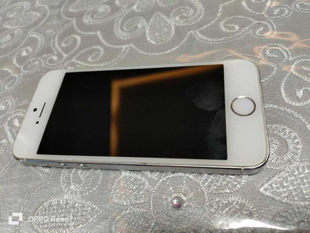 Motorolla  va iphon  5s sotiladi