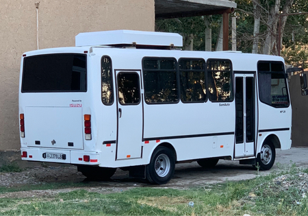 Isuzu NP 26 2015