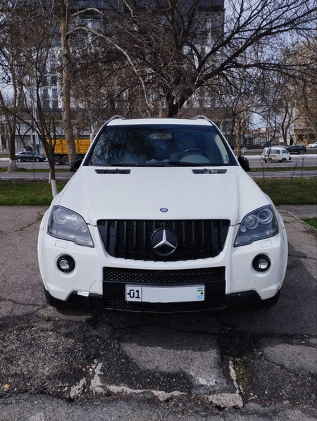 Mercedes Benz ML550