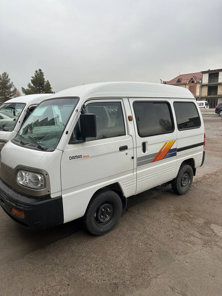 Damas yengi moshina sotiladi