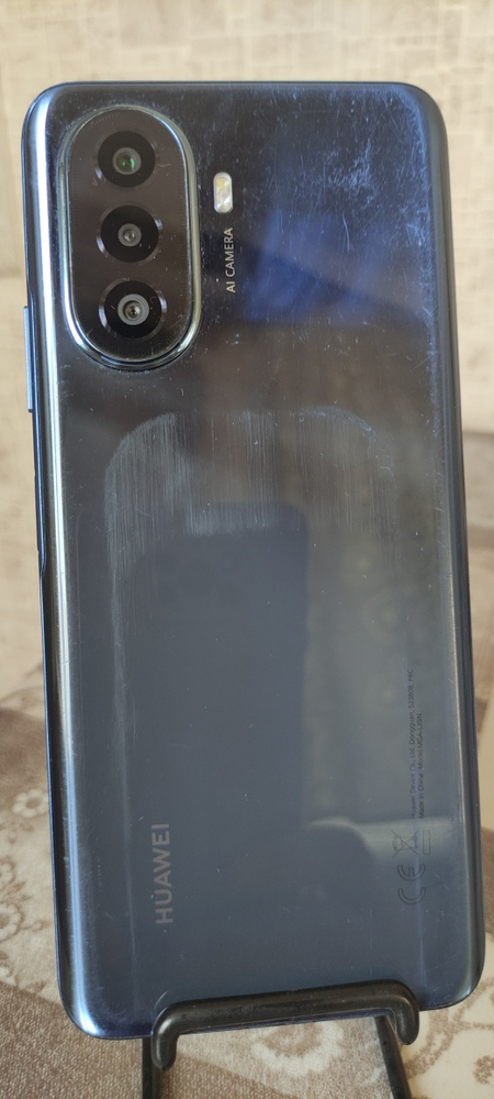 Huawei Nova Y70  4/64