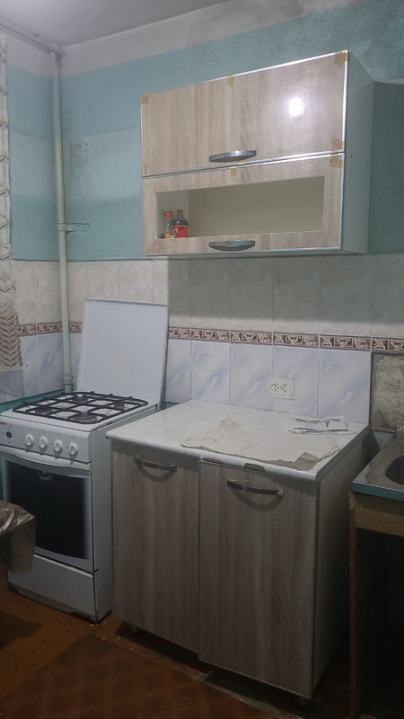 2 2xonali uy sotiladi 2 xona qilingan