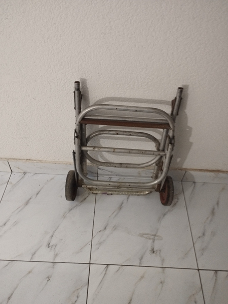 Velsaped va xicham arava sotaman