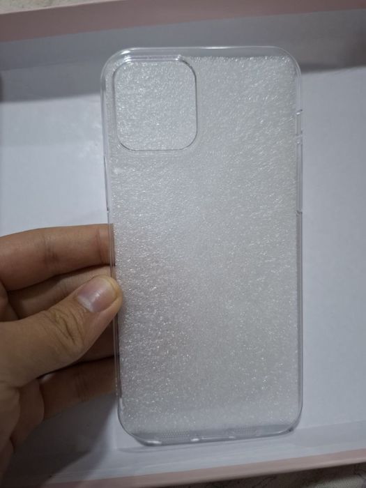 Чехли на iphone 12