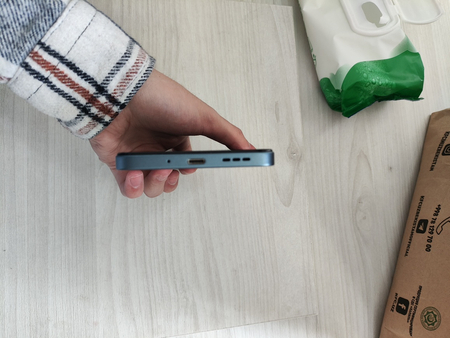 Продаю Redmi 13c 4/128gb, как новый