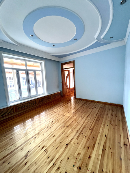 Катта ховли квартира хамма кулайликлари бор