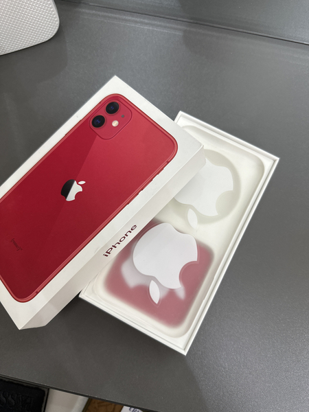Срочно продам iphone 11 64 в хорошем состоянии