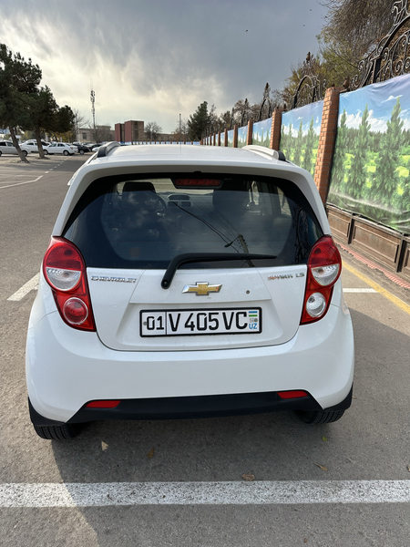Spark srochno sotiladi,2014 yil 90 000 probeg