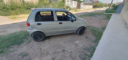 Матиз сотилади    \\nПрабег  408 000\\nЙили     2005\\nПионер калонка мангт