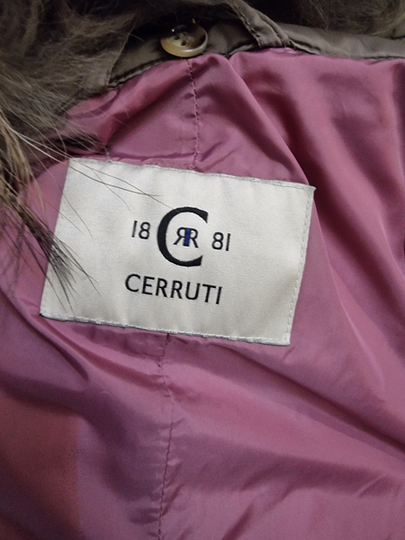 Пуховик от бренда Cerruti