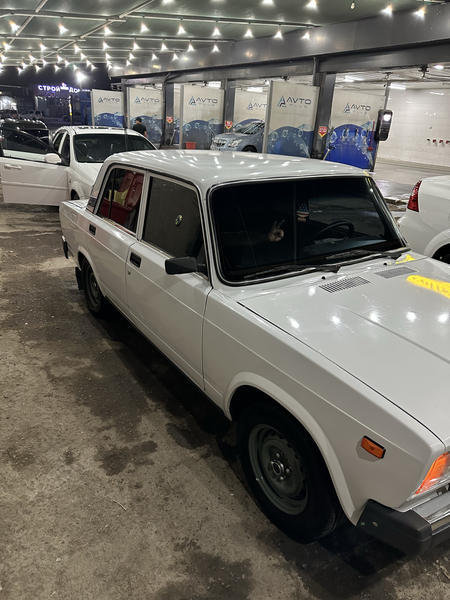 Vaz 2107 sotiladi 2008yili