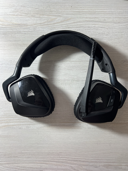 Игровые нашуники Steelseries Razer Corsair Astro Logitech