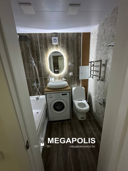 Хамза Метро Чил-5 Кирпич 2х6 балкон 2в3/1/4 Евро