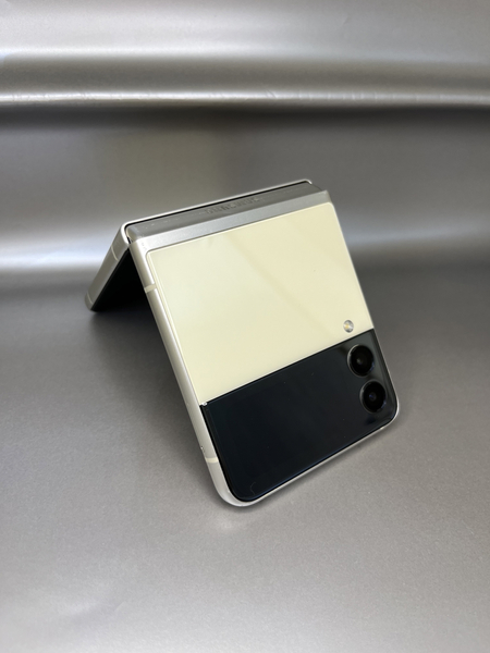 Samsung galaxy Z Flip 4 12/256 snapdragon-gen-1  s otama