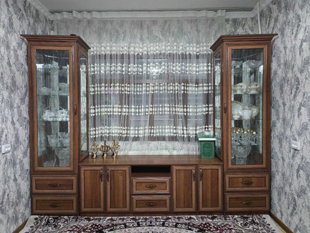 Продается комплект мебели для гостинной.