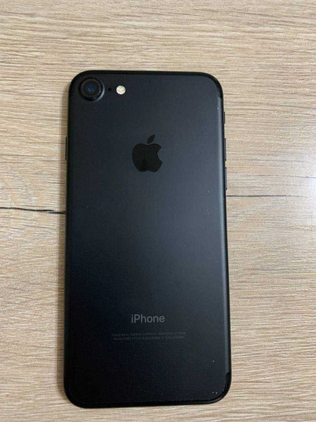 ПРОДАЁТСЯ Iphone 7 32gb