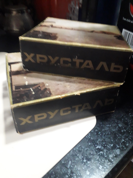 Рюмахи хрустальные на мельхиоровой ножке