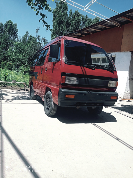 Damas Sotiladi 2001 yil