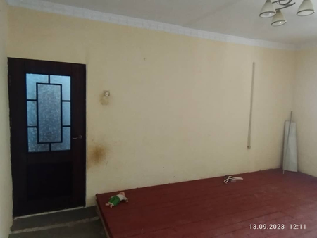 Срочно продаётся 4 комн.кв. 2 мкр