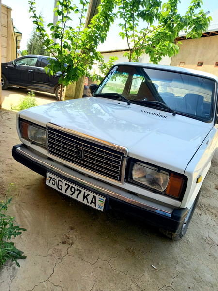 Vaz 21 07 gazi bor narhiga tel qlila